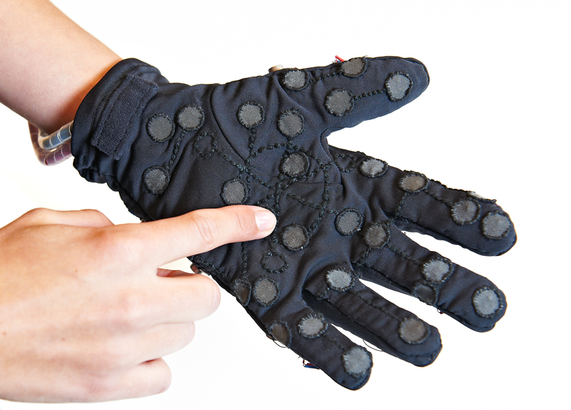 Ein Handschuh als Kommunikationsmittel - medienMITTWEIDA